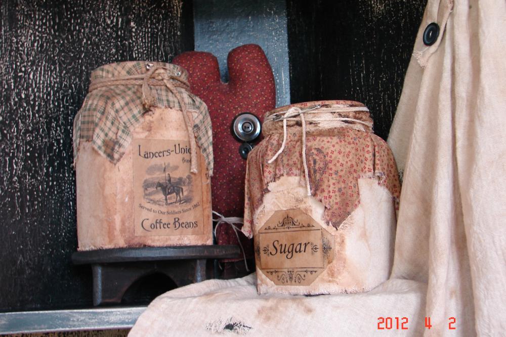 Primitive Coffee Jar on Luulla